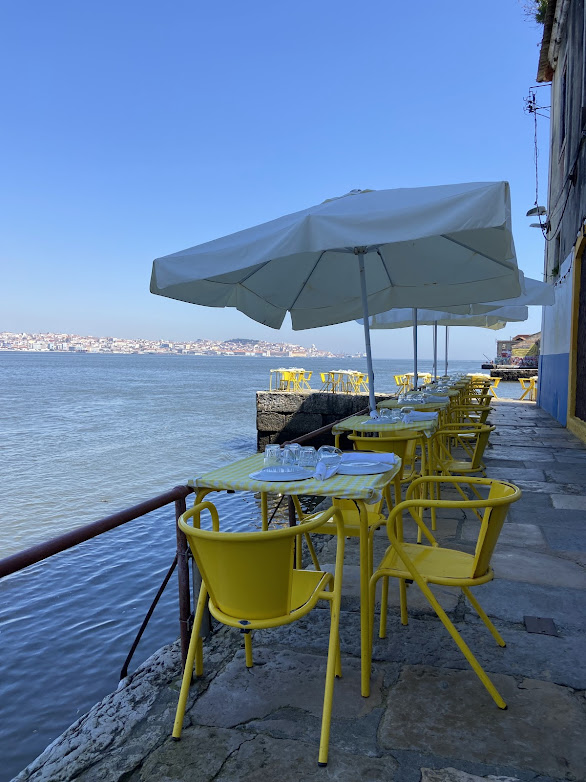 Ponto Final Restaurant Menu | Waterside Dining in Almada, Portugal